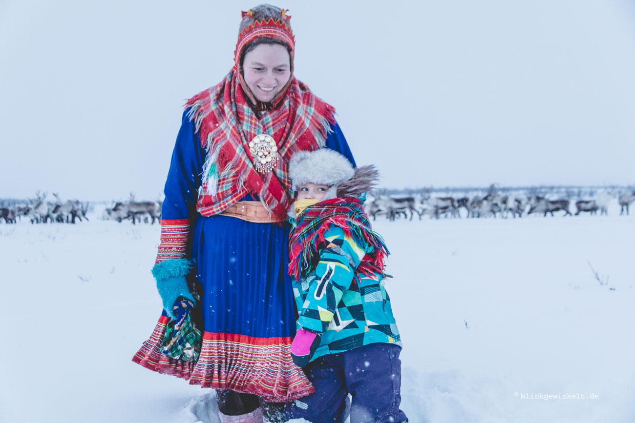Bei den Rentieren der Sami {Norwegen} | blickgewinkelt